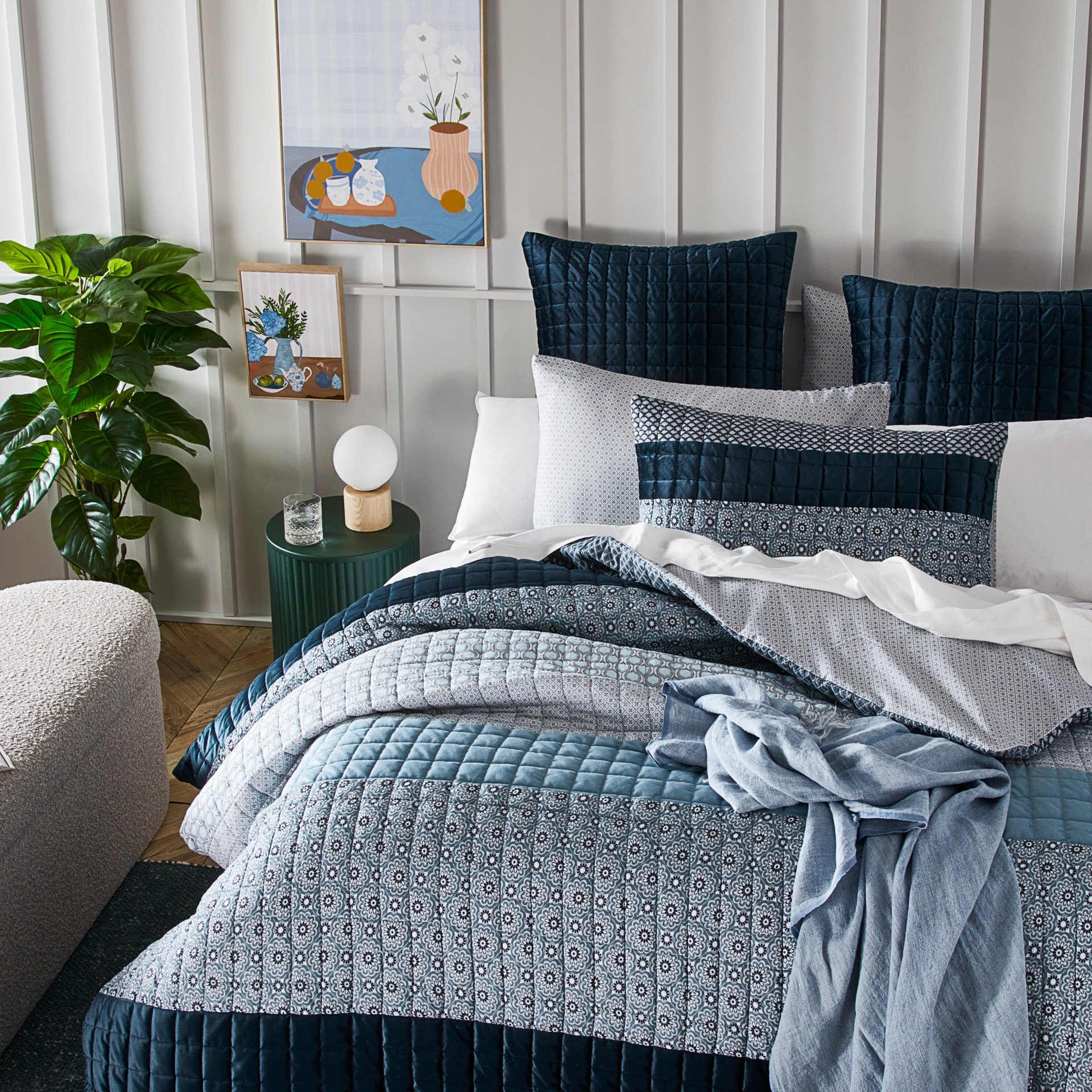 navy patterned quilt cover