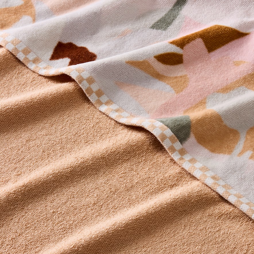 Kimmy Hogan Paper Daisies Whisper Pink Towel Range | Adairs
