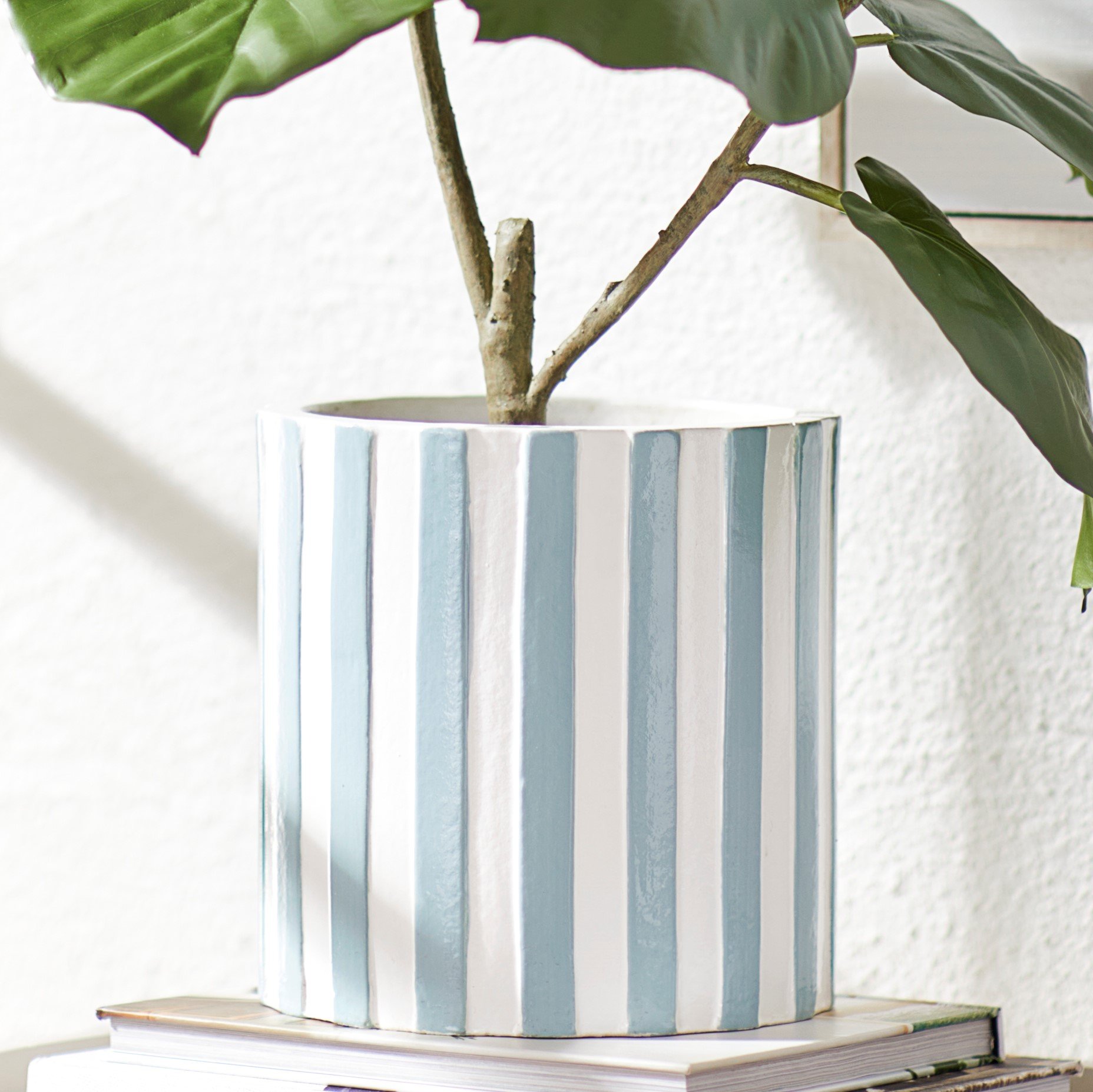 Retreat Hazy Blue Pot | Adairs