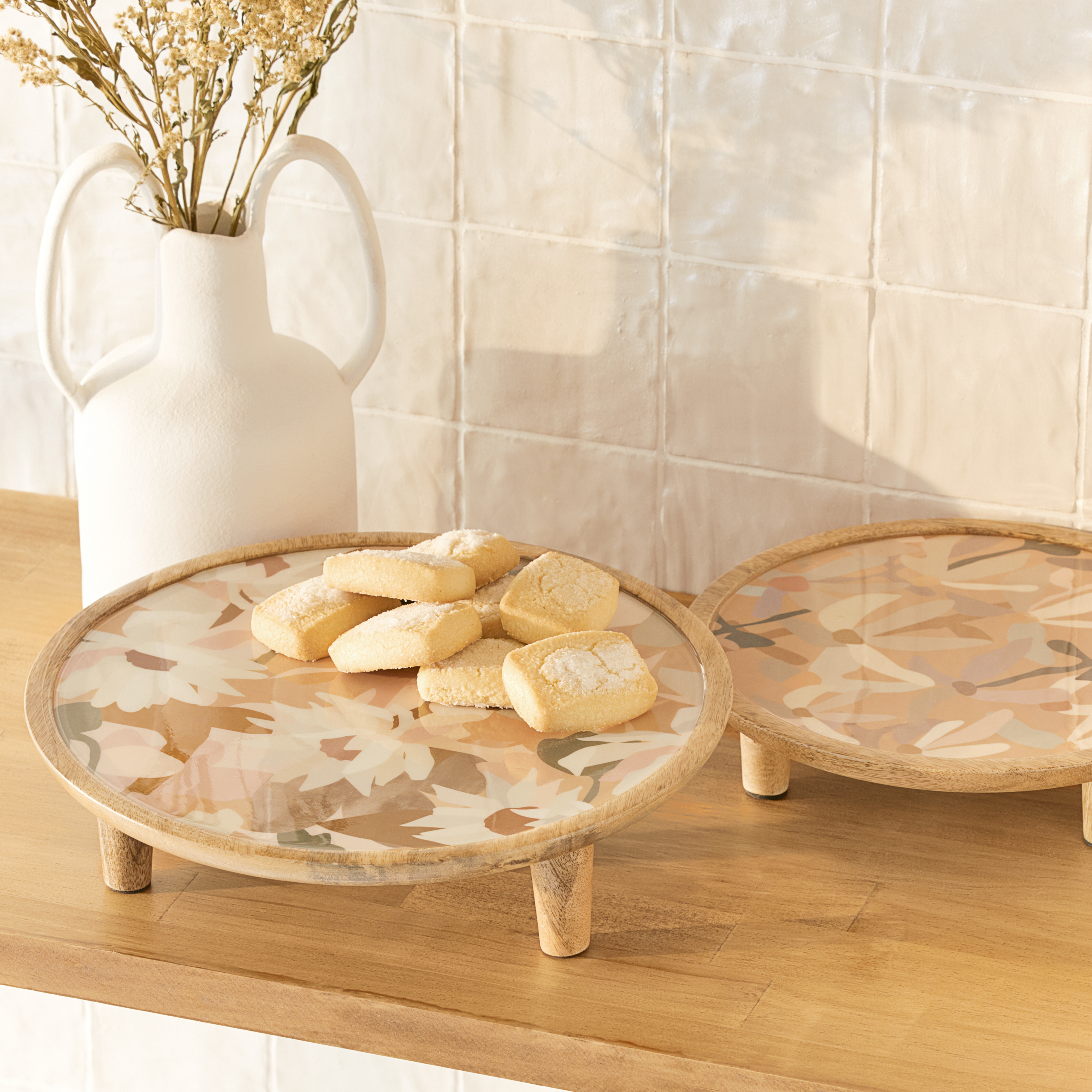 Kimmy Hogan Paper Daisies Large Timber Platter | Adairs