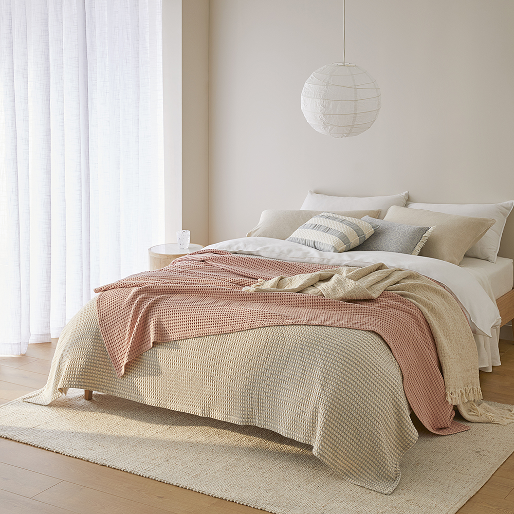 Romeo Ivory Rug | Adairs