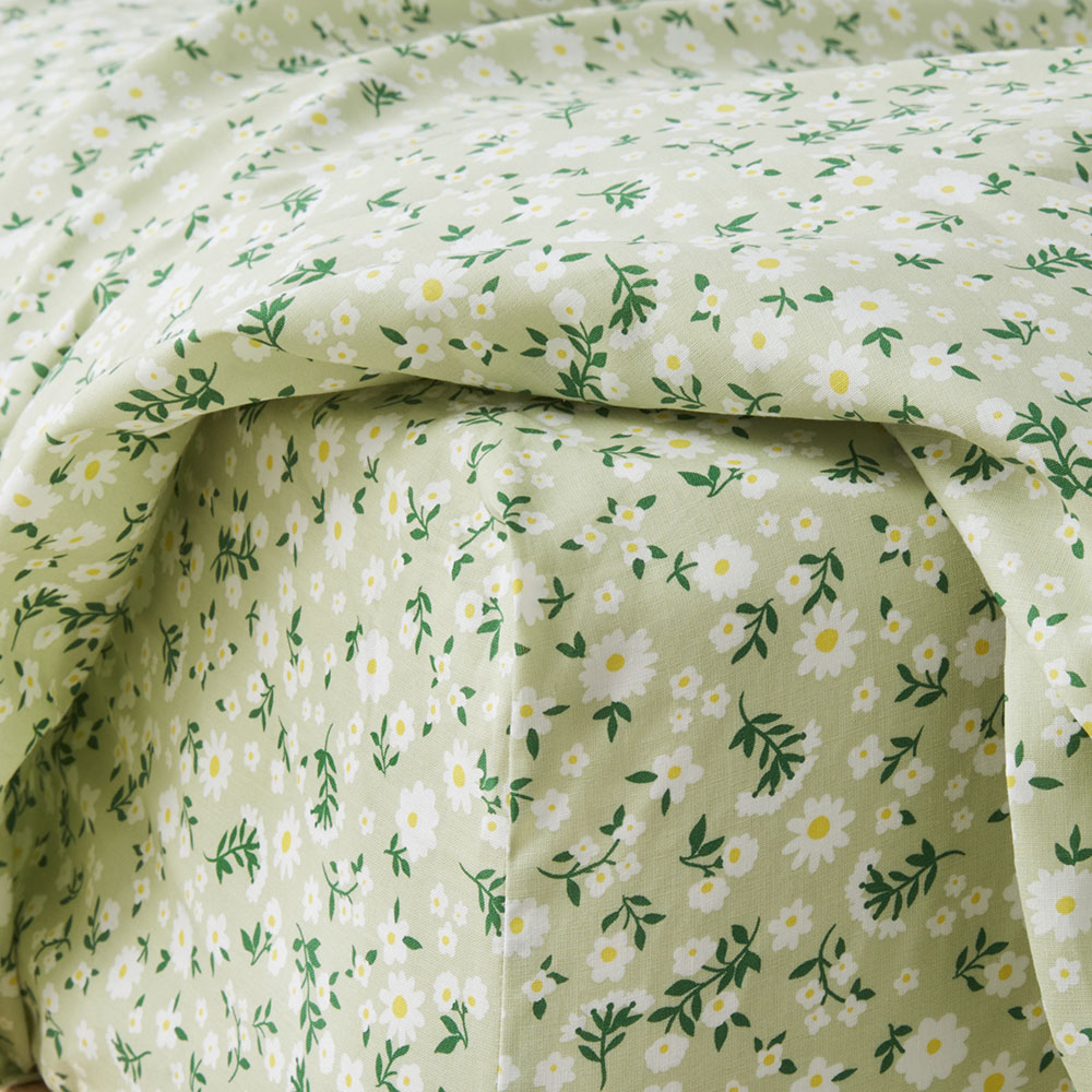 Green Daisy Printed Percale Sheet Set | Adairs