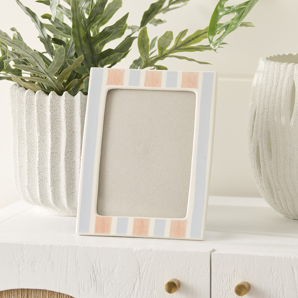Luna Clam Shell Photo Frame | Adairs