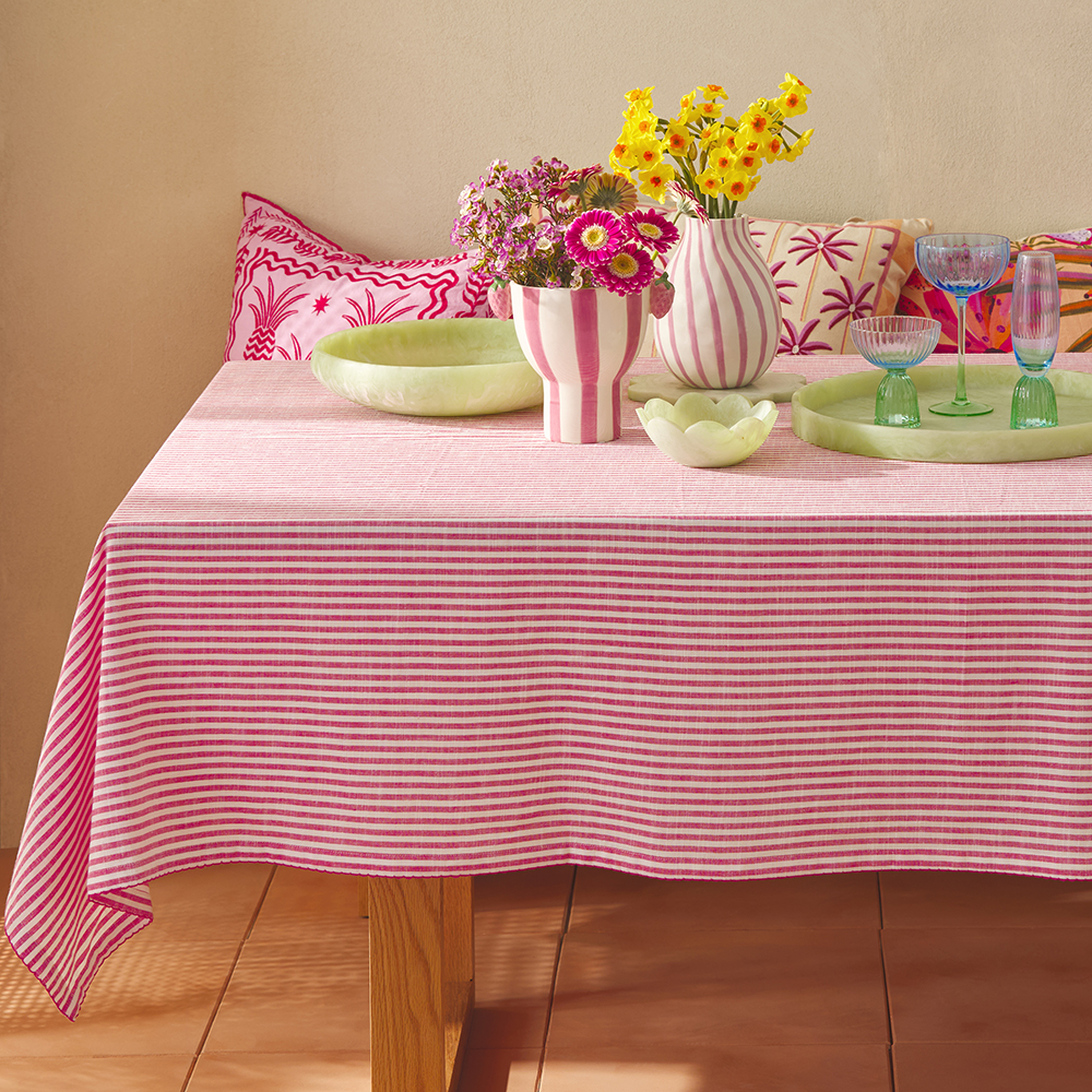 Discount tablecloths store