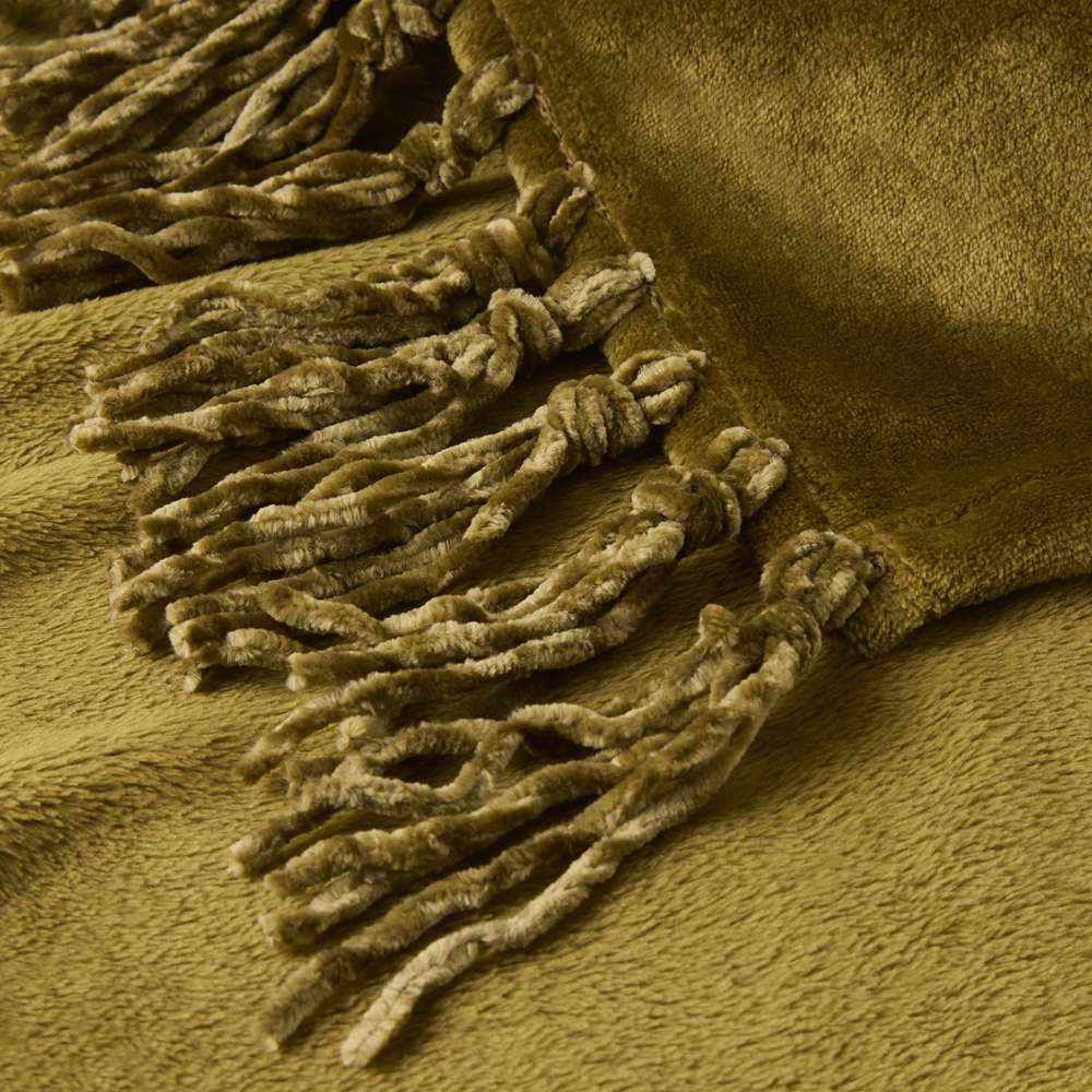 Aspen Moss Fleece Tassel Throw | Adairs