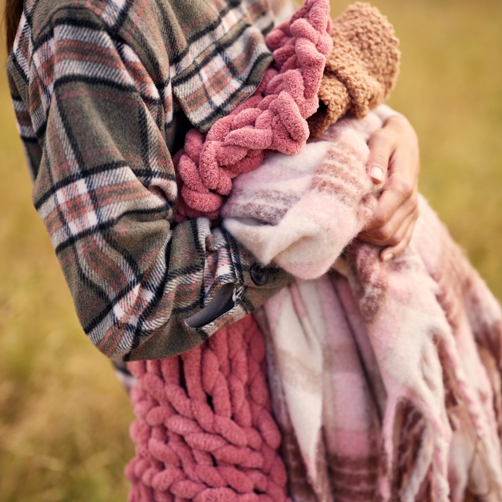 Belmont Rose Chunky Knit Throw | Adairs
