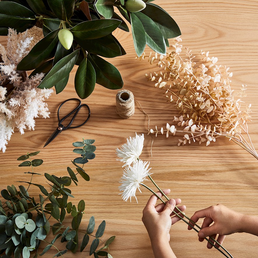 Winter Cream Curled Mums Stem | Adairs